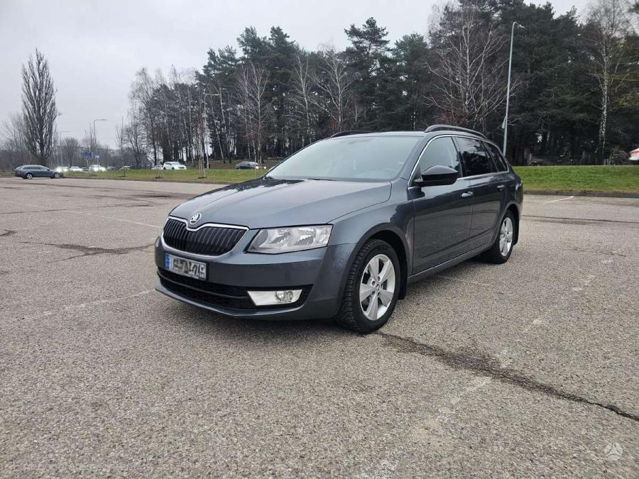 Grey Skoda Octavia 2015 in Vilnius, with an engine capacity of 1.60 L and mileage of 218 thousand km for 8200 €, photo 1 on AUTOMOTO.COM.LV