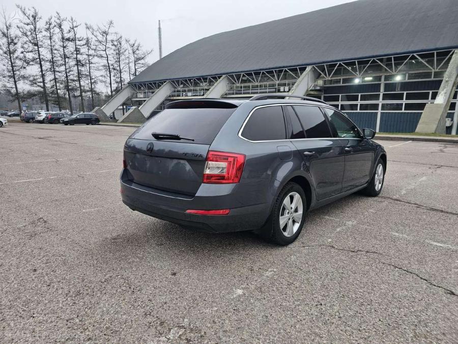 Grey Skoda Octavia 2015 in Vilnius, with an engine capacity of 1.60 L and mileage of 218 thousand km for 8200 €, photo 6 on AUTOMOTO.COM.LV