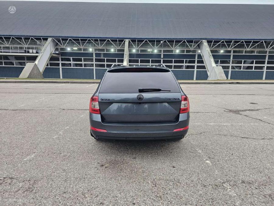 Grey Skoda Octavia 2015 in Vilnius, with an engine capacity of 1.60 L and mileage of 218 thousand km for 8200 €, photo 7 on AUTOMOTO.COM.LV