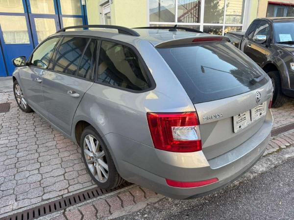Grey Skoda Octavia 2015 in Kaunas, with an engine capacity of 2.00 L and mileage of 200 thousand km for 7500 €, photo 4 on AUTOMOTO.COM.LV