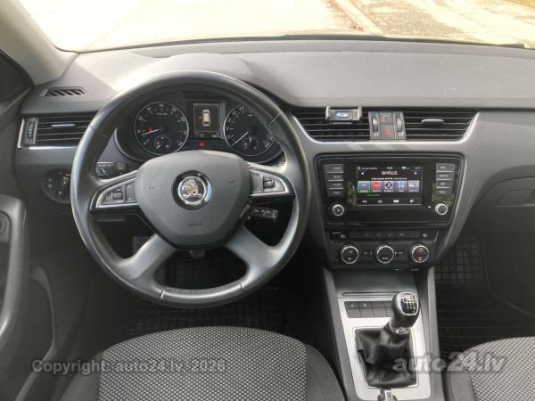Grey Skoda Octavia 2015 in Tallinn, with an engine capacity of 1.20 L and mileage of 217 thousand km for 7600 €, photo 8 on AUTOMOTO.COM.LV