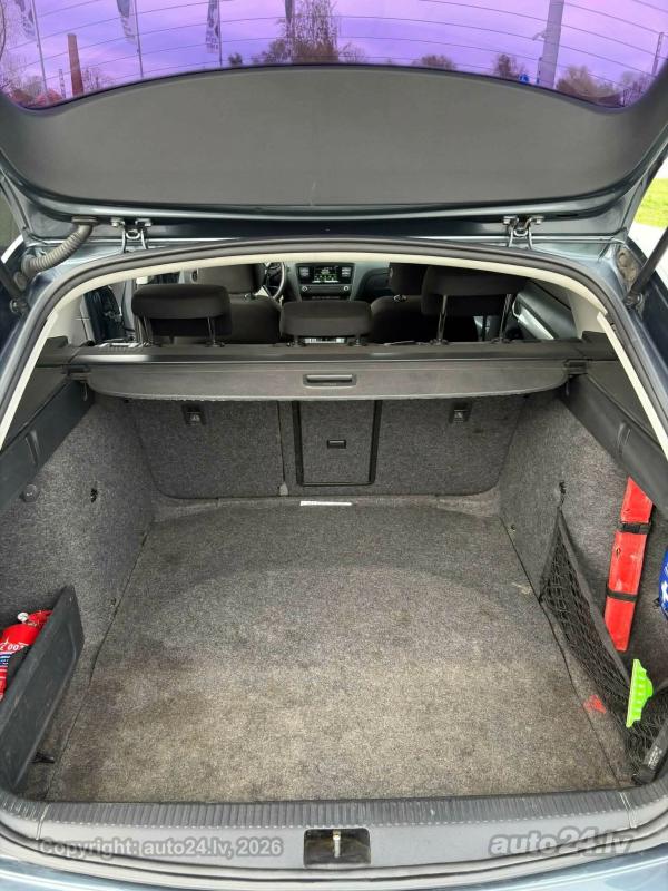 Pelēks Skoda Octavia 2015 Tartu, ar dzinēja tilpumu 1.60 L un nobraukumu 350 tūkst. km par 5900 €, foto 6 vietnē AUTOMOTO.COM.LV