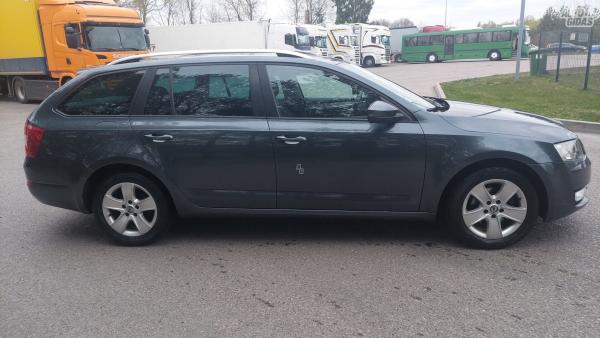 Grey Skoda Octavia 2015 in Zarasai, with an engine capacity of 1.60 L and mileage of 336 thousand km for 4700 €, photo 4 on AUTOMOTO.COM.LV