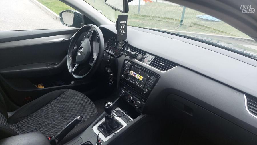 Pelēks Skoda Octavia 2015 Zarasai, ar dzinēja tilpumu 1.60 L un nobraukumu 336 tūkst. km par 4700 €, foto 15 vietnē AUTOMOTO.COM.LV
