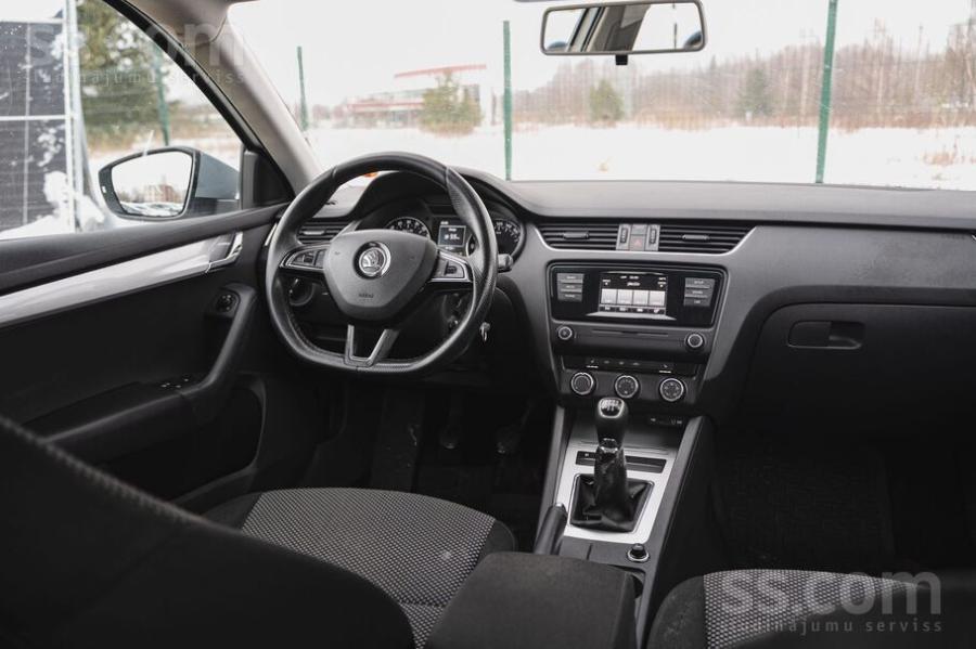 Grey Skoda Octavia 2015 in Riga, with an engine capacity of 1.60 L and mileage of 0 thousand km for 5990 €, photo 12 on AUTOMOTO.COM.LV