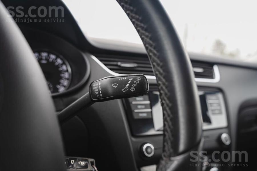 Grey Skoda Octavia 2015 in Riga, with an engine capacity of 1.60 L and mileage of 0 thousand km for 5990 €, photo 18 on AUTOMOTO.COM.LV