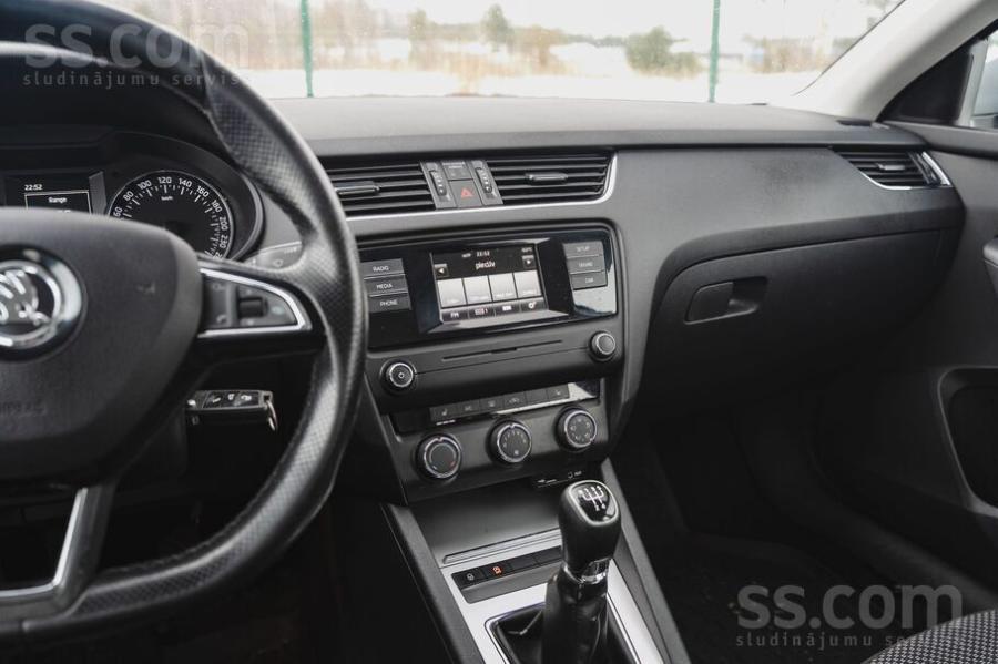 Grey Skoda Octavia 2015 in Riga, with an engine capacity of 1.60 L and mileage of 0 thousand km for 5990 €, photo 19 on AUTOMOTO.COM.LV