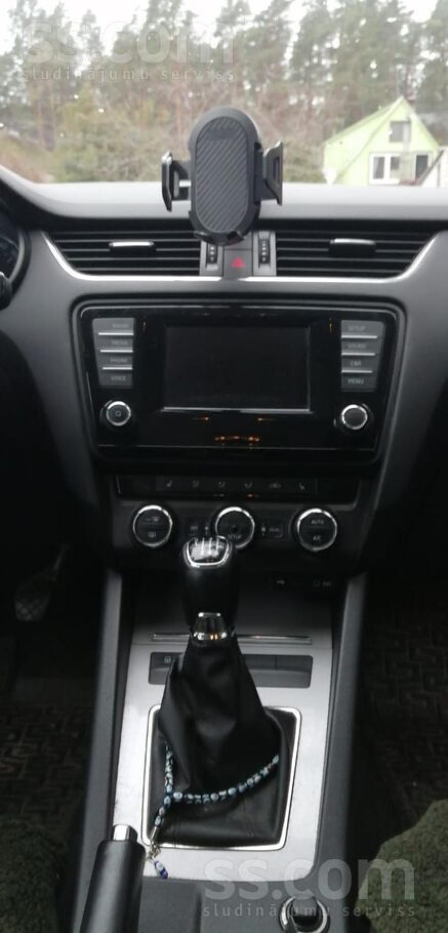 Pelēks Skoda Octavia 2015 Jūrmala, ar dzinēja tilpumu 2.00 L un nobraukumu 203 tūkst. km par 7000 €, foto 7 vietnē AUTOMOTO.COM.LV