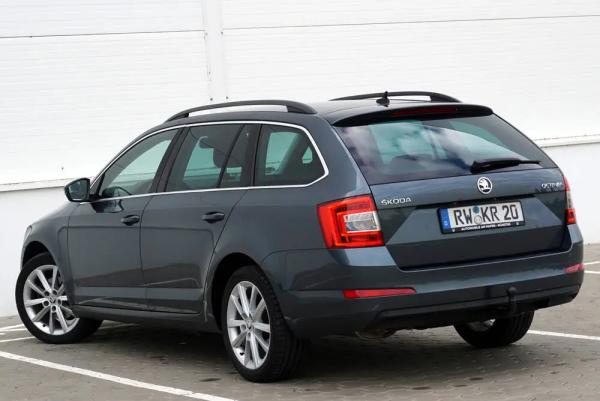 Grey Skoda Octavia 2015 in Riga, with an engine capacity of 2.00 L and mileage of 240 thousand km for 6600 €, photo 8 on AUTOMOTO.COM.LV