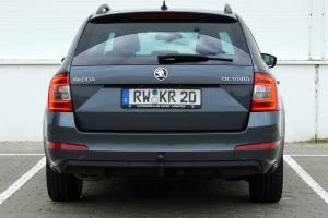 Grey Skoda Octavia 2015 in Riga, with an engine capacity of 2.00 L and mileage of 240 thousand km for 6600 €, photo 10 on AUTOMOTO.COM.LV