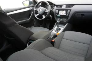 Grey Skoda Octavia 2015 in Riga, with an engine capacity of 2.00 L and mileage of 240 thousand km for 6600 €, photo 17 on AUTOMOTO.COM.LV