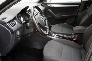 Grey Skoda Octavia 2015 in Riga, with an engine capacity of 2.00 L and mileage of 240 thousand km for 6600 €, photo 19 on AUTOMOTO.COM.LV