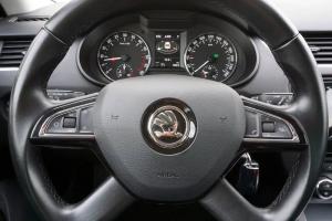 Grey Skoda Octavia 2015 in Riga, with an engine capacity of 2.00 L and mileage of 240 thousand km for 6600 €, photo 22 on AUTOMOTO.COM.LV