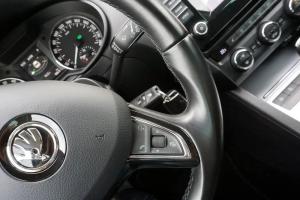Grey Skoda Octavia 2015 in Riga, with an engine capacity of 2.00 L and mileage of 240 thousand km for 6600 €, photo 24 on AUTOMOTO.COM.LV