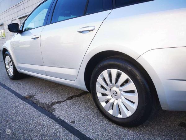 Grey Skoda Octavia 2015 in Klaipeda, with an engine capacity of 1.60 L and mileage of 183 thousand km for 5690 €, photo 9 on AUTOMOTO.COM.LV