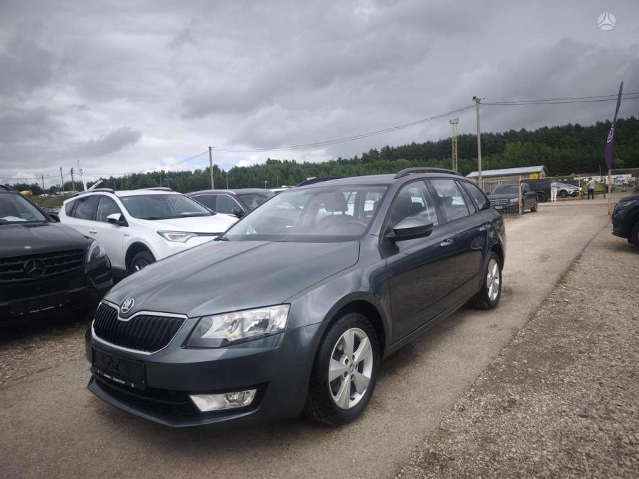Grey Skoda Octavia 2015 in Vilnius, with an engine capacity of 2.00 L and mileage of 251 thousand km for 7950 €, photo 1 on AUTOMOTO.COM.LV