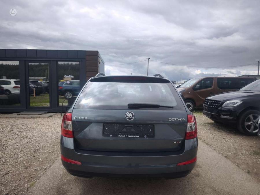 Grey Skoda Octavia 2015 in Vilnius, with an engine capacity of 2.00 L and mileage of 251 thousand km for 7950 €, photo 6 on AUTOMOTO.COM.LV