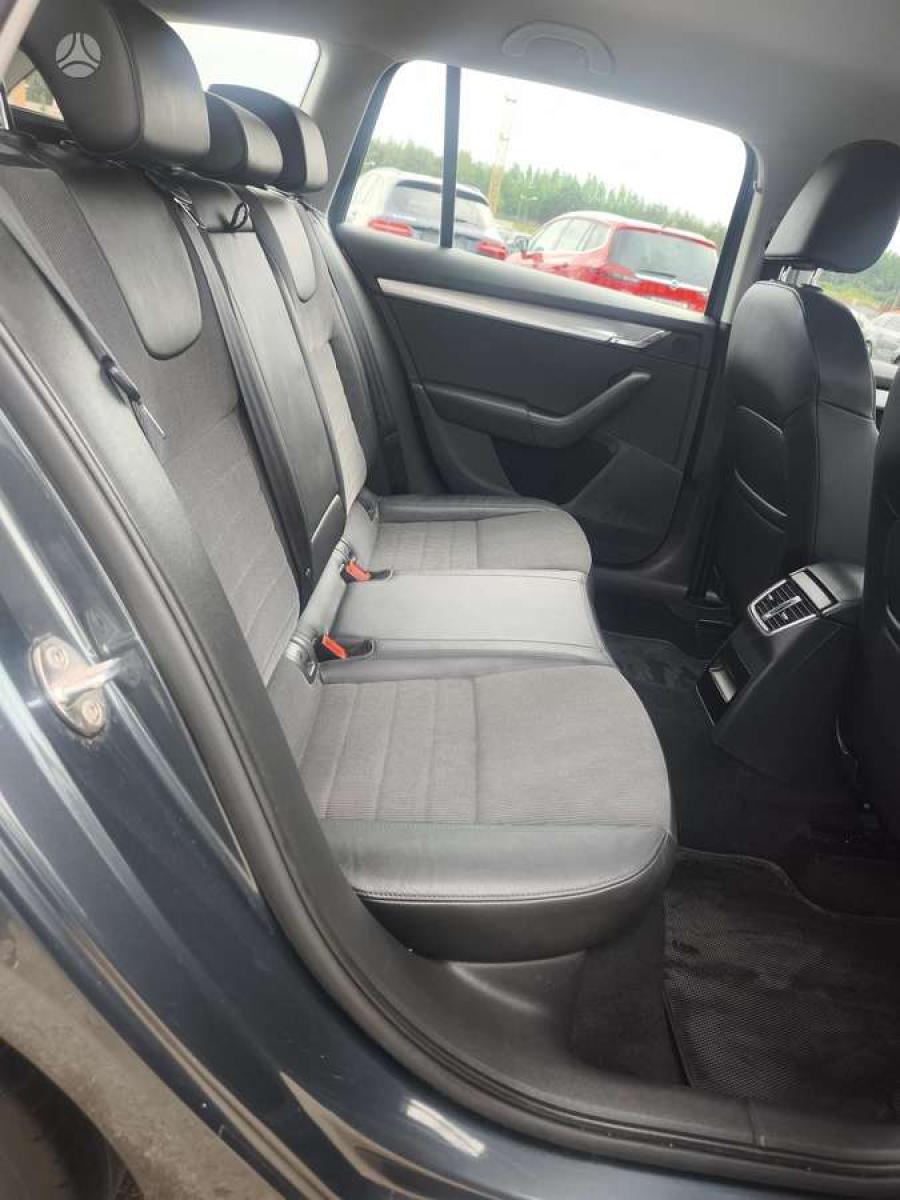 Grey Skoda Octavia 2015 in Vilnius, with an engine capacity of 2.00 L and mileage of 251 thousand km for 7950 €, photo 10 on AUTOMOTO.COM.LV