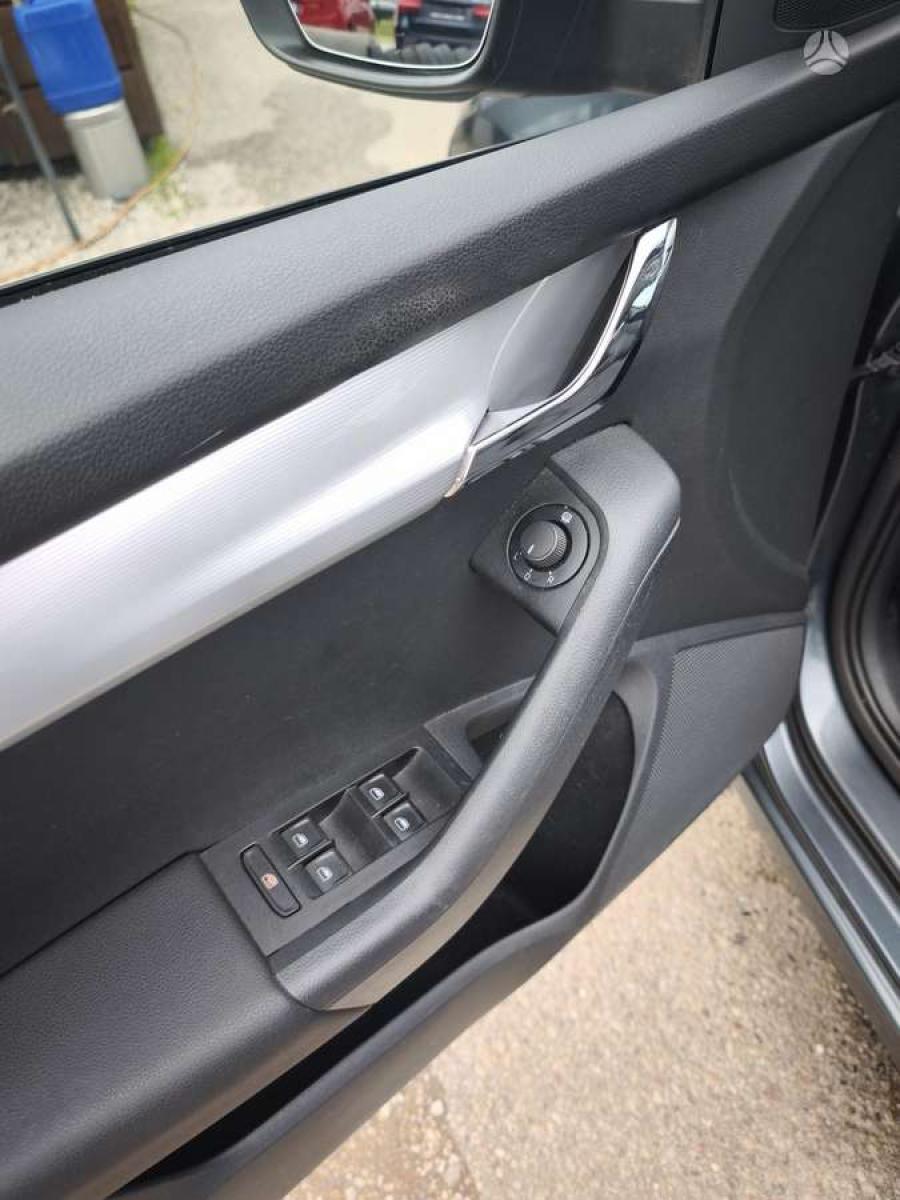 Grey Skoda Octavia 2015 in Vilnius, with an engine capacity of 2.00 L and mileage of 251 thousand km for 7950 €, photo 14 on AUTOMOTO.COM.LV