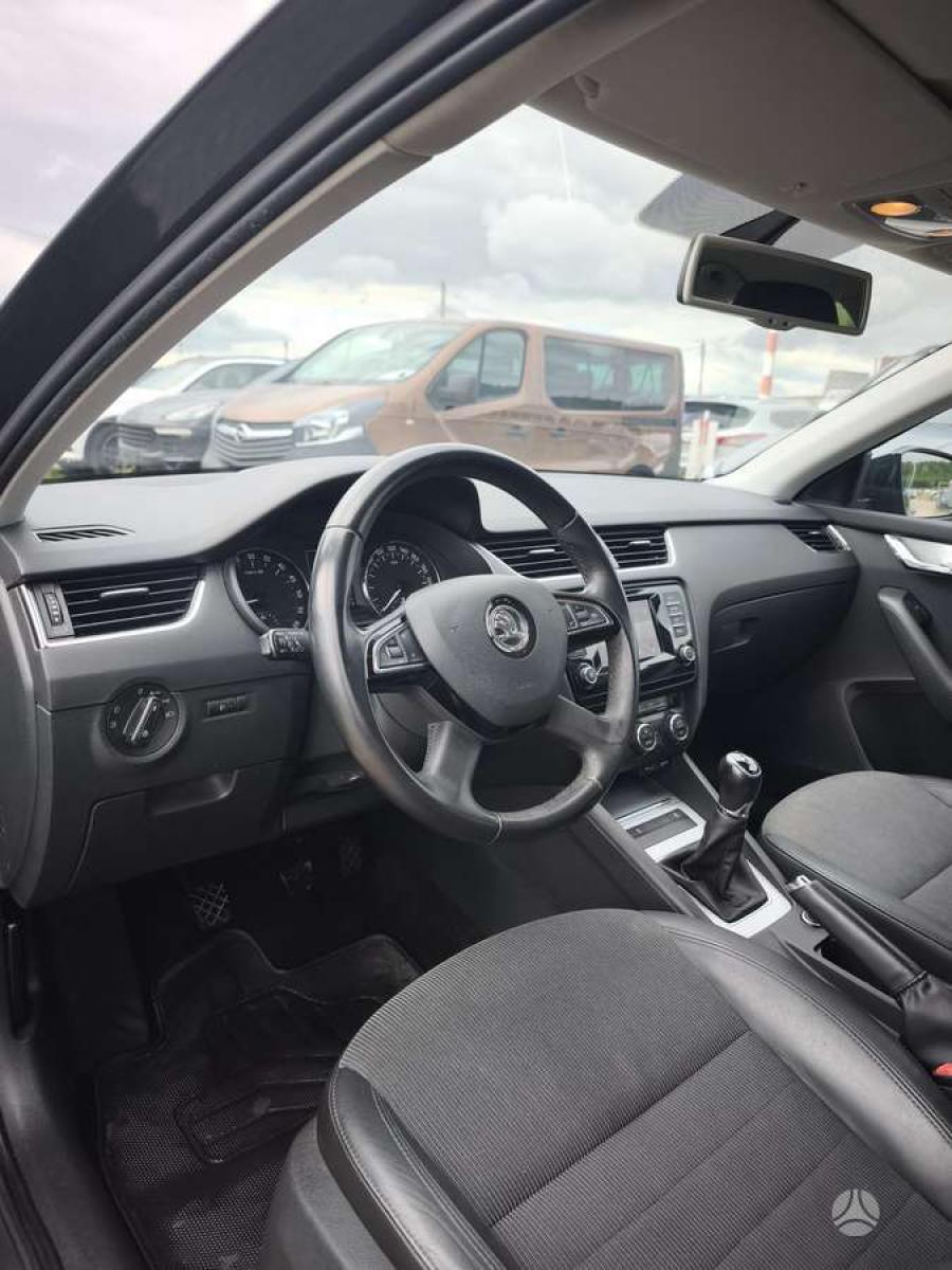 Grey Skoda Octavia 2015 in Vilnius, with an engine capacity of 2.00 L and mileage of 251 thousand km for 7950 €, photo 16 on AUTOMOTO.COM.LV