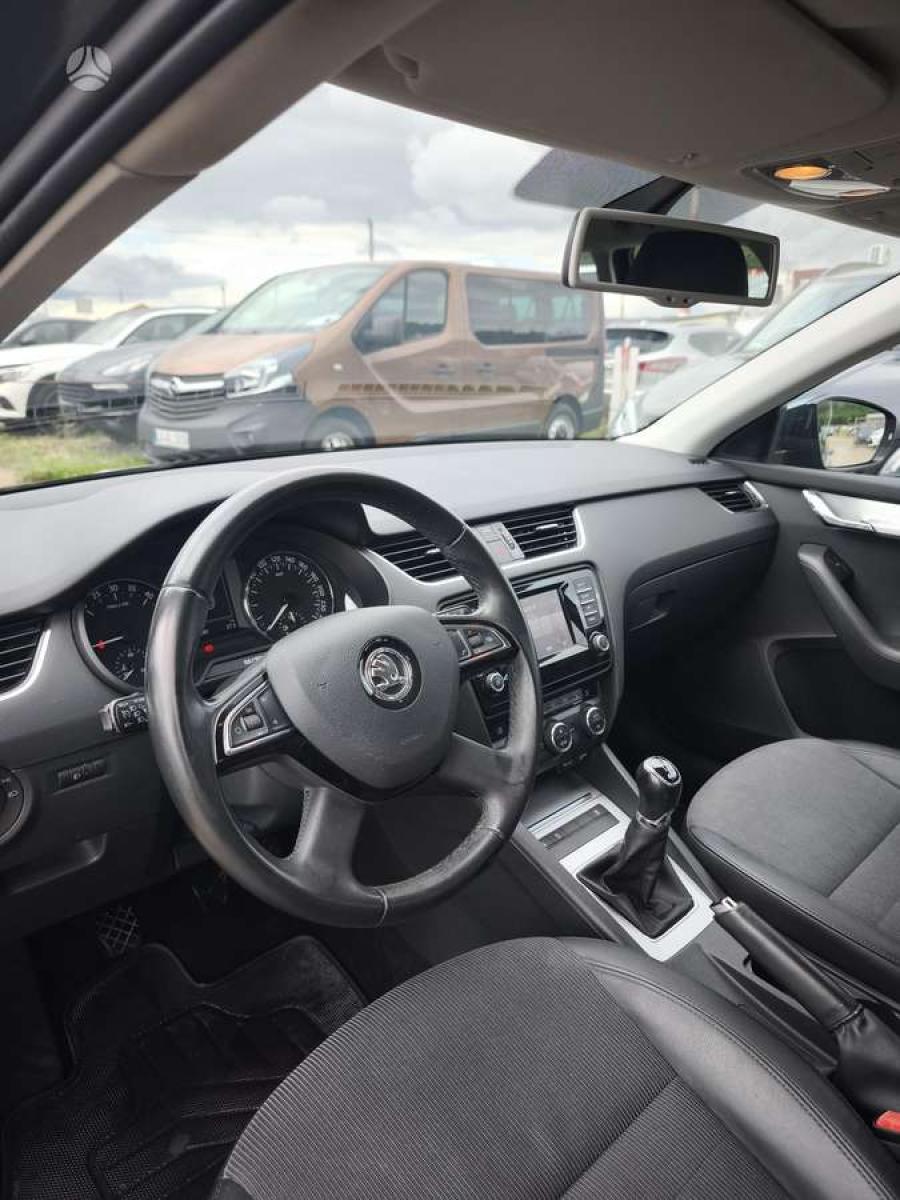 Grey Skoda Octavia 2015 in Vilnius, with an engine capacity of 2.00 L and mileage of 251 thousand km for 7950 €, photo 17 on AUTOMOTO.COM.LV