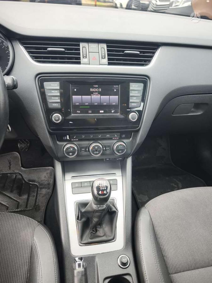 Grey Skoda Octavia 2015 in Vilnius, with an engine capacity of 2.00 L and mileage of 251 thousand km for 7950 €, photo 19 on AUTOMOTO.COM.LV