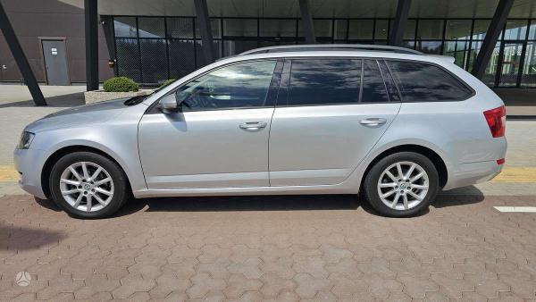 Grey Skoda Octavia 2015 in Kaunas, with an engine capacity of 1.60 L and mileage of 204 thousand km for 6999 €, photo 1 on AUTOMOTO.COM.LV