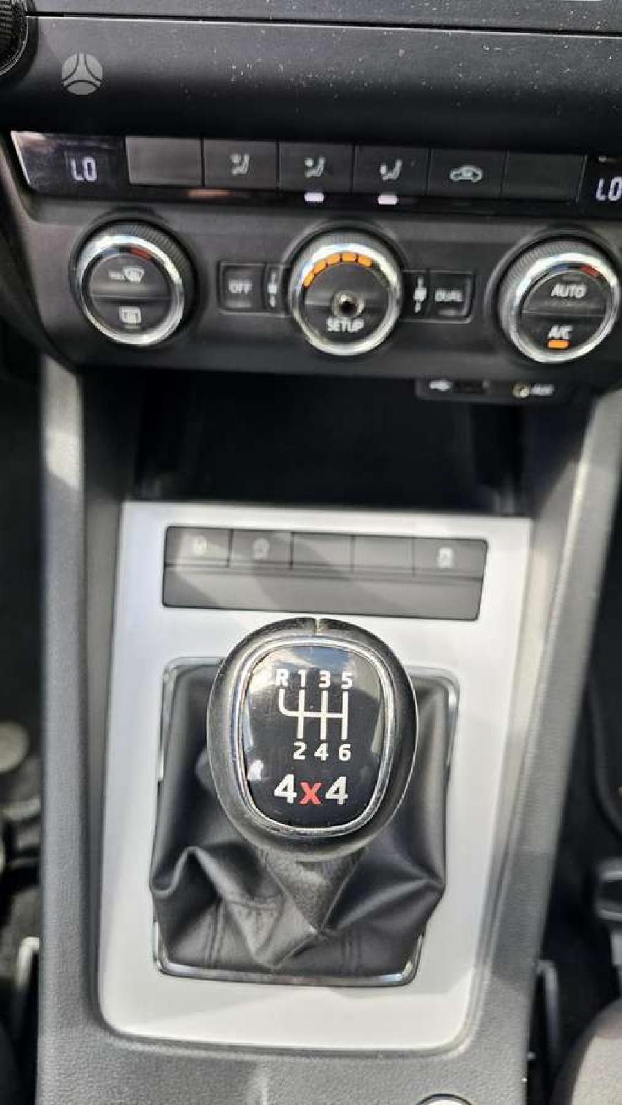 Grey Skoda Octavia 2015 in Kaunas, with an engine capacity of 1.60 L and mileage of 204 thousand km for 6999 €, photo 20 on AUTOMOTO.COM.LV