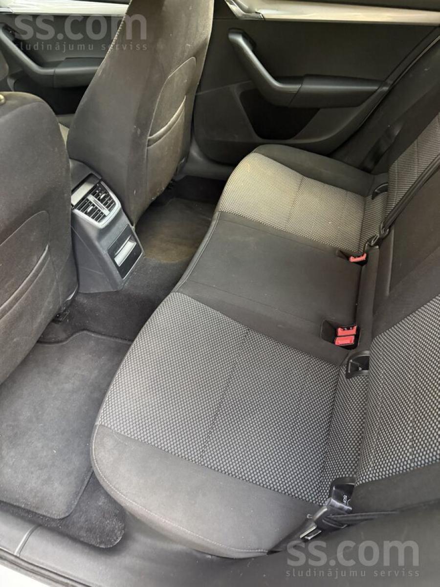 Pelēks Skoda Octavia 2015 Rīga, ar dzinēja tilpumu 1.60 L un nobraukumu 221 tūkst. km par 6100 €, foto 12 vietnē AUTOMOTO.COM.LV