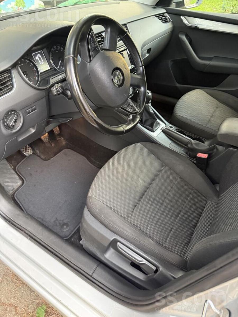 Pelēks Skoda Octavia 2015 Rīga, ar dzinēja tilpumu 1.60 L un nobraukumu 221 tūkst. km par 6100 €, foto 13 vietnē AUTOMOTO.COM.LV
