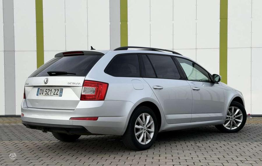Pelēks Skoda Octavia 2015 Tauragė, ar dzinēja tilpumu 1.60 L un nobraukumu 253 tūkst. km par 5700 €, foto 17 vietnē AUTOMOTO.COM.LV