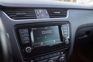 Grey Skoda Octavia 2015 in Vilnius, with an engine capacity of 1.97 L and mileage of 335 thousand km for 7400 €, photo 17 on AUTOMOTO.COM.LV