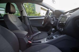 Grey Skoda Octavia 2015 in Vilnius, with an engine capacity of 1.97 L and mileage of 335 thousand km for 7400 €, photo 18 on AUTOMOTO.COM.LV