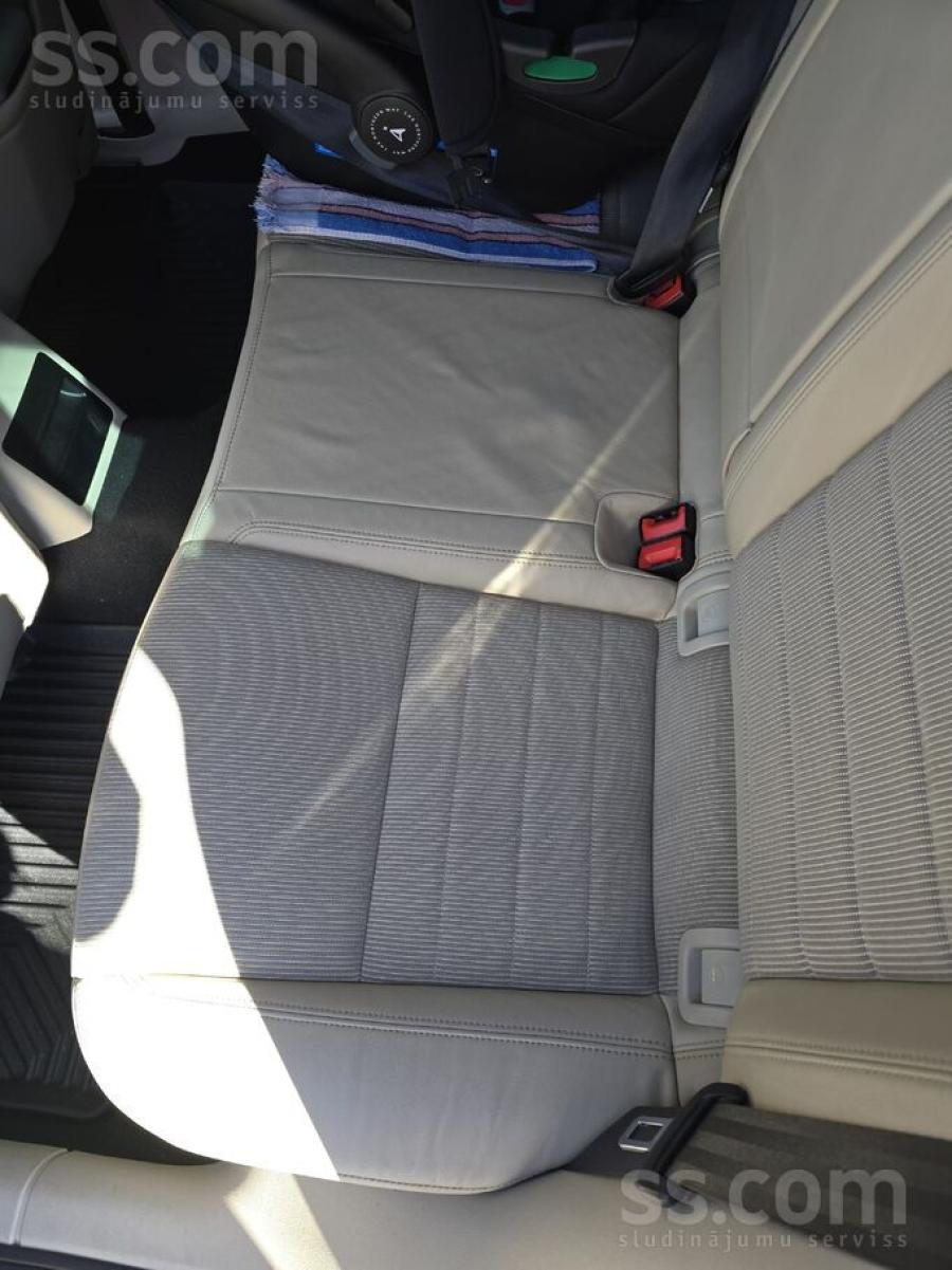 Grey Skoda Octavia 2015 in Liepaja, with an engine capacity of 2.00 L and mileage of 215 thousand km for 8500 €, photo 22 on AUTOMOTO.COM.LV