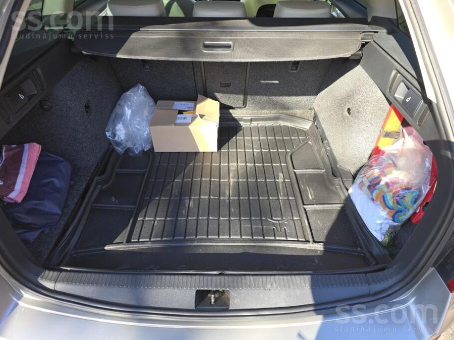 Grey Skoda Octavia 2015 in Liepaja, with an engine capacity of 2.00 L and mileage of 215 thousand km for 8500 €, photo 25 on AUTOMOTO.COM.LV