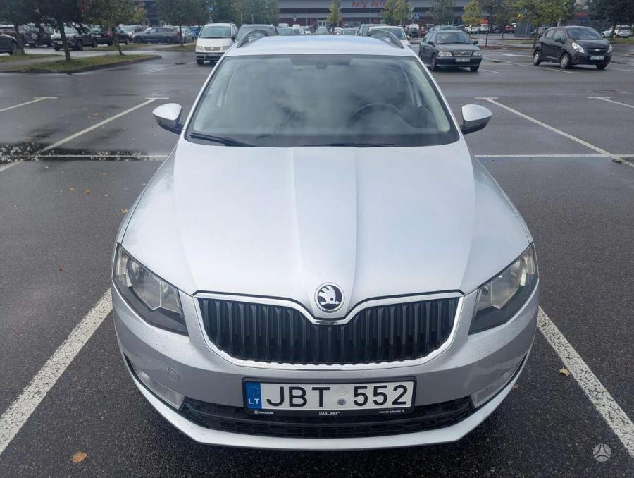 Grey Skoda Octavia 2015 in Vilnius, with an engine capacity of 1.60 L and mileage of 119 thousand km for 5900 €, photo 3 on AUTOMOTO.COM.LV