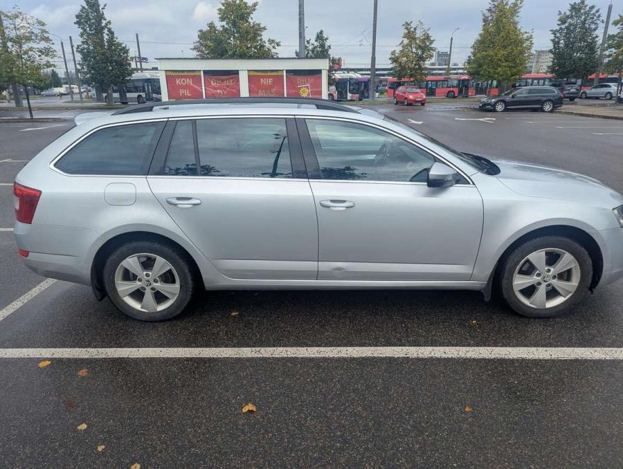 Grey Skoda Octavia 2015 in Vilnius, with an engine capacity of 1.60 L and mileage of 119 thousand km for 5900 €, photo 5 on AUTOMOTO.COM.LV