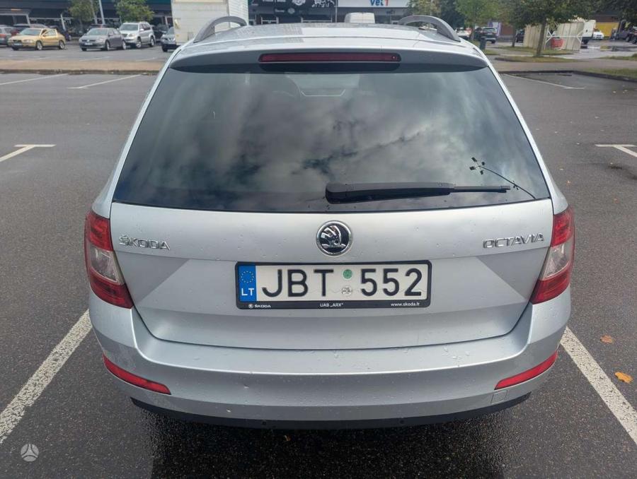 Grey Skoda Octavia 2015 in Vilnius, with an engine capacity of 1.60 L and mileage of 119 thousand km for 5900 €, photo 7 on AUTOMOTO.COM.LV