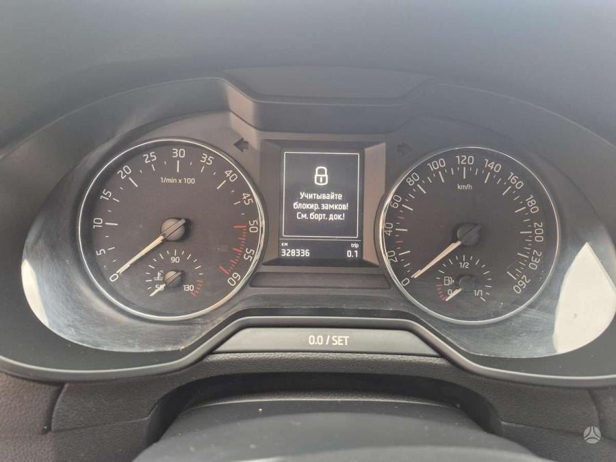 Grey Skoda Octavia 2015 in Vilnius, with an engine capacity of 1.97 L and mileage of 320 thousand km for 2999 €, photo 13 on AUTOMOTO.COM.LV