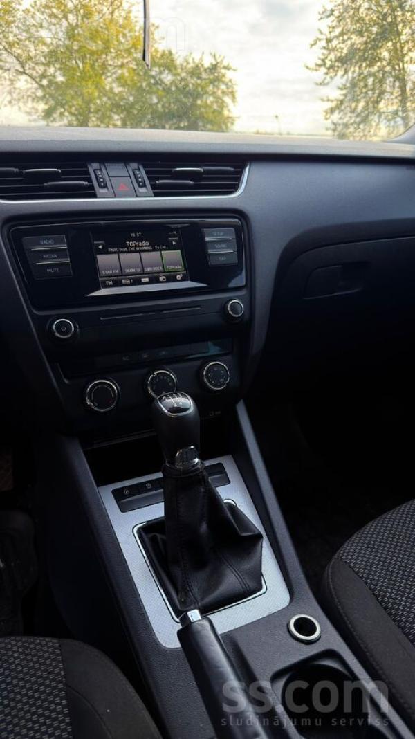 Skoda Octavia 2015 Rīga vietnē Pelēks Skoda Octavia 2015 Rīga, ar dzinēja tilpumu 1.60 L un nobraukumu 0 tūkst. km par 2790 €, foto 6 vietnē AUTOMOTO.COM.LV