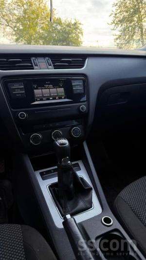 Pelēks Skoda Octavia 2015 Rīga, ar dzinēja tilpumu 1.60 L un nobraukumu 0 tūkst. km par 2790 €, foto 6 vietnē AUTOMOTO.COM.LV