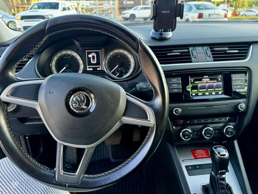Grey Skoda Octavia 2015 in Vilnius, with an engine capacity of 1.60 L and mileage of 253 thousand km for 6900 €, photo 5 on AUTOMOTO.COM.LV