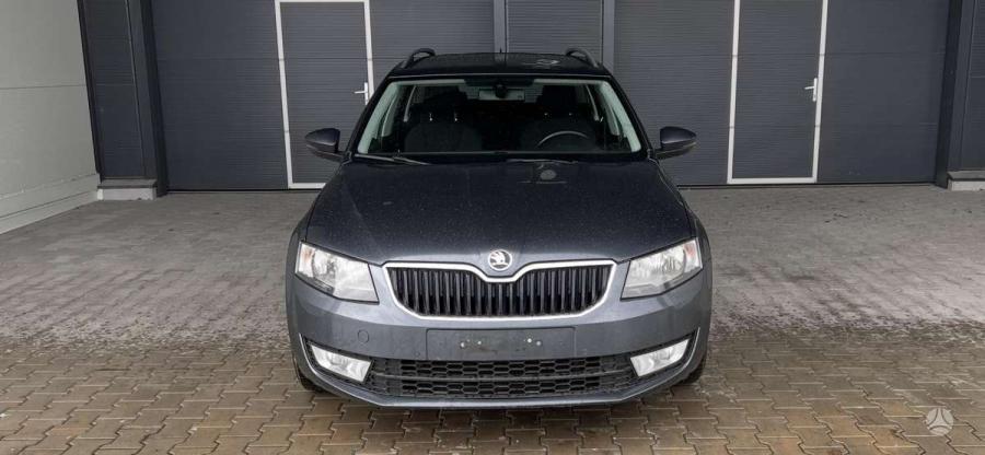 Pelēks Skoda Octavia 2015 Viļņa, ar dzinēja tilpumu 1.40 L un nobraukumu 227 tūkst. km par 5850 €, foto 3 vietnē AUTOMOTO.COM.LV