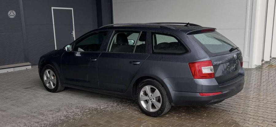 Pelēks Skoda Octavia 2015 Viļņa, ar dzinēja tilpumu 1.40 L un nobraukumu 227 tūkst. km par 5850 €, foto 5 vietnē AUTOMOTO.COM.LV