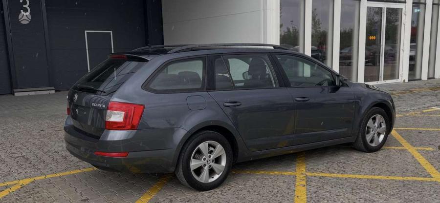 Pelēks Skoda Octavia 2015 Viļņa, ar dzinēja tilpumu 1.40 L un nobraukumu 227 tūkst. km par 5850 €, foto 9 vietnē AUTOMOTO.COM.LV