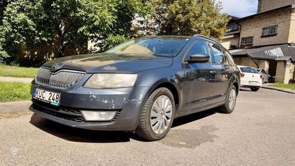 Skoda Octavia 2015 Viļņa vietnē Pelēks Skoda Octavia 2015 Viļņa, ar dzinēja tilpumu 1.60 L un nobraukumu 290 tūkst. km par 3900 €, foto 5 vietnē AUTOMOTO.COM.LV