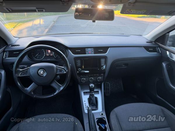 Skoda Octavia 2015 in Tallinn on AUTOMOTO.COM.LV Grey Skoda Octavia 2015 in Tallinn, with an engine capacity of 1.60 L and mileage of 302 thousand km for 5400 €, photo 8 on AUTOMOTO.COM.LV
