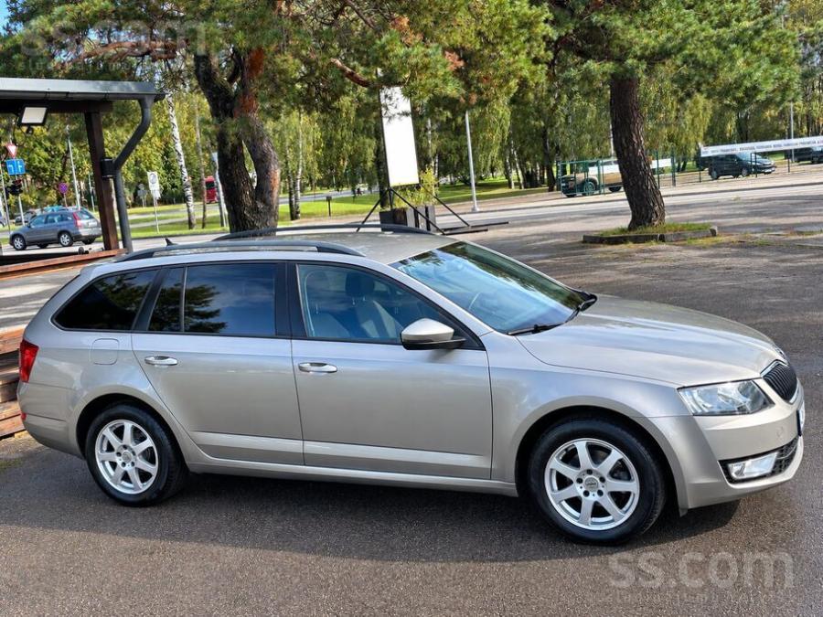 Grey Skoda Octavia 2015 in Riga, with an engine capacity of 1.60 L and mileage of 246 thousand km for 3990 €, photo 5 on AUTOMOTO.COM.LV