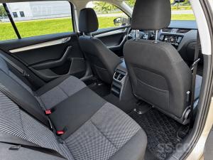 Grey Skoda Octavia 2015 in Riga, with an engine capacity of 1.60 L and mileage of 246 thousand km for 3990 €, photo 9 on AUTOMOTO.COM.LV