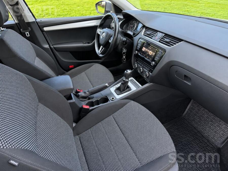 Grey Skoda Octavia 2015 in Riga, with an engine capacity of 1.60 L and mileage of 246 thousand km for 3990 €, photo 11 on AUTOMOTO.COM.LV